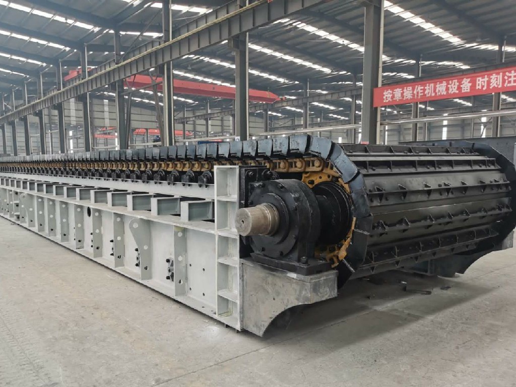 Mining Apron Feeders - Zhenyuan Crusher, Teeth Roller Crusher,Coal ...